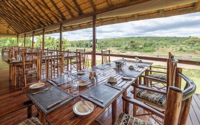 Nyati Safari Lodge