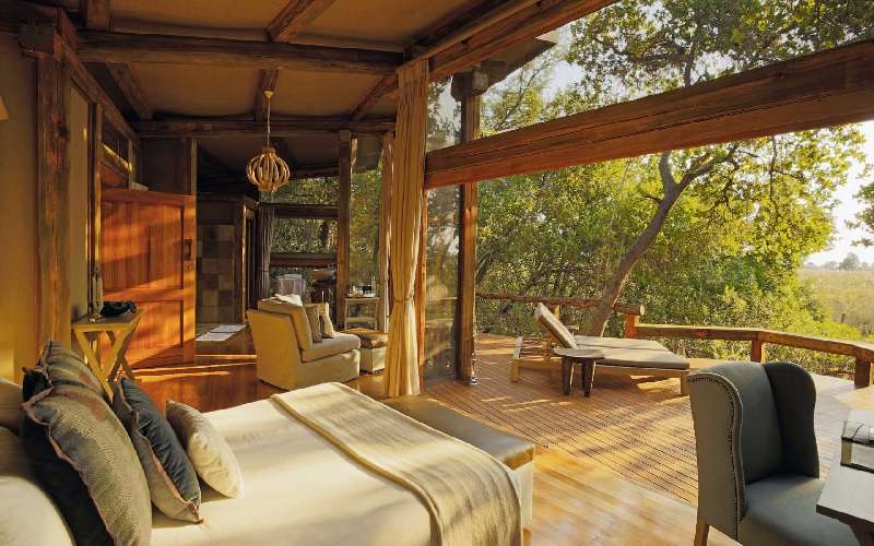 Desert and Delta Safaris, The Rhino Package, Botswana