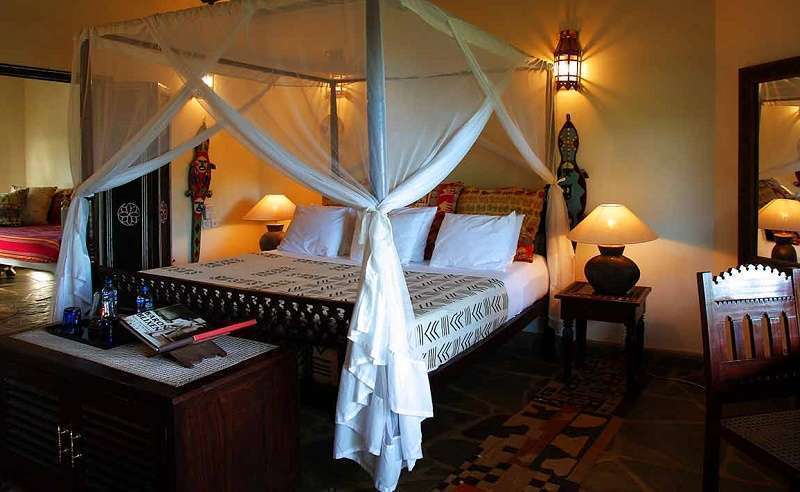 Safari Collection Beach and Bush Tour, Kenya